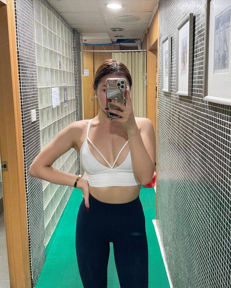 健身KOL SauSau 高級餐廳晒內衣紅到去台灣 自拍脫衣片驚現霍哥焫著網民 | 影視娛樂 | 新假期