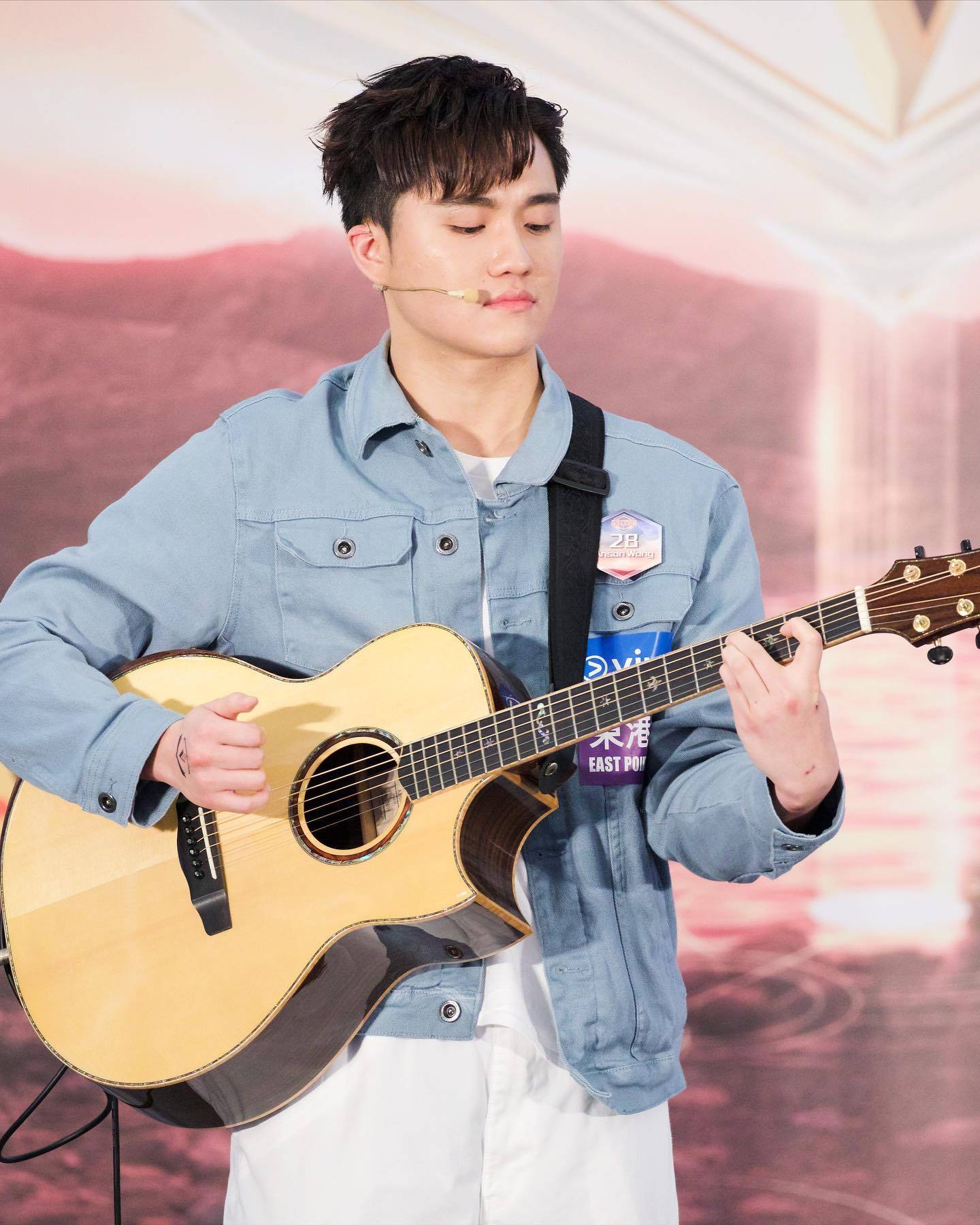 王俊文全民造星5｜Anson Wong自彈自唱3燈入圍！鋼琴王子造型獲讚 | 影視娛樂 | 新假期